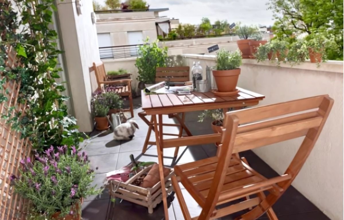 Comment agrandir visuellement un balcon | Astuces faciles